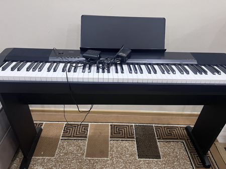 Продается синтeзатор casio