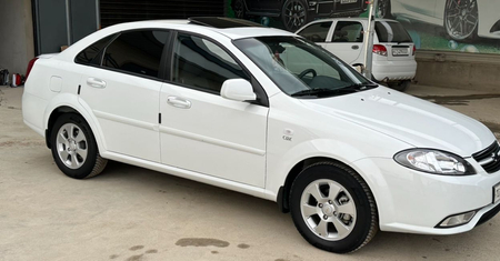 Gentra 3 benzin 11.000km yurgan faqat minish kerak kraska toza rang oq