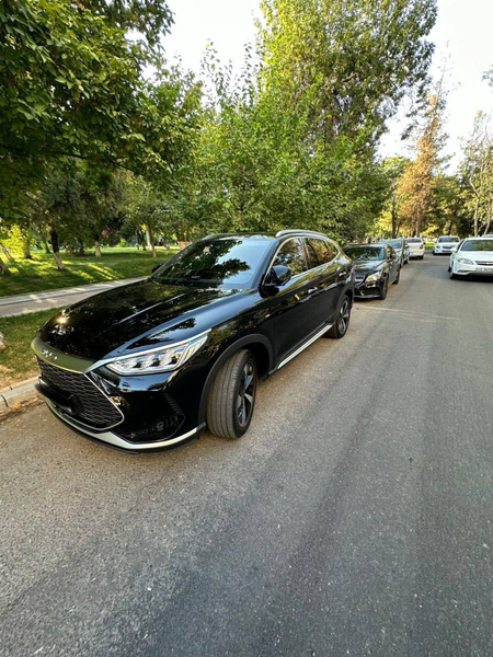 Byd song plus гибрид AWD