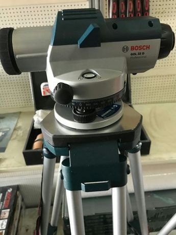 Оптический нивелир Bosch GOL 32 D