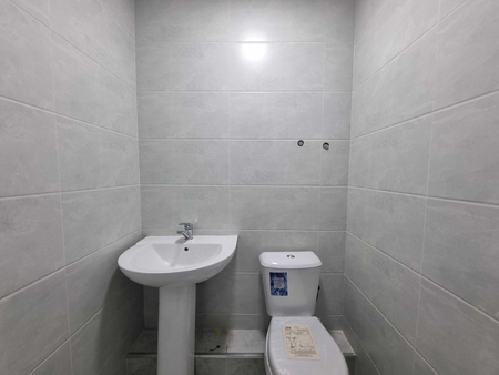 2х комнатная квартира на 2 этаже 55кв/м, в Самарканде