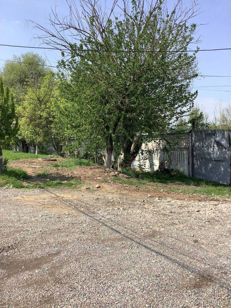 Продается 80 соток Кибрай р-н.ТТЗ.