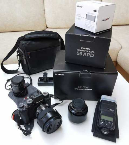 Срочно продам фотоаппарат Fujifilm X-T4 KIT XF 16-80mm F4 с доп