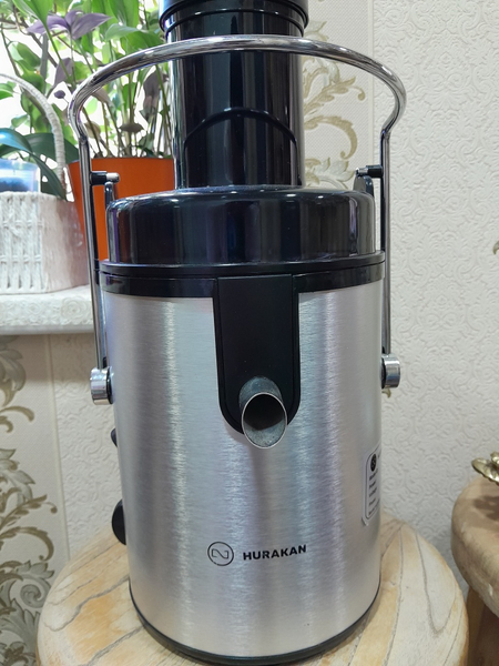Продам соковыжималку Хуракан