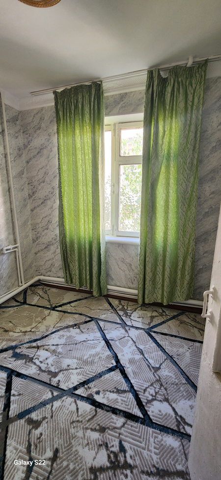 Срочно продается 1 ком квартира  Вокзал. Саодат.
