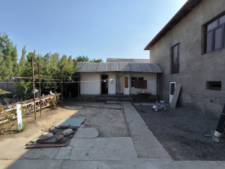 Hovli sotiladi 10 sotix Kuybishev, Bes Bala, Yangibozorda.