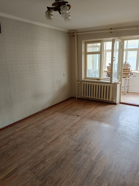 Продаётся 3/3/4 Дубовая. Балкон 2×6