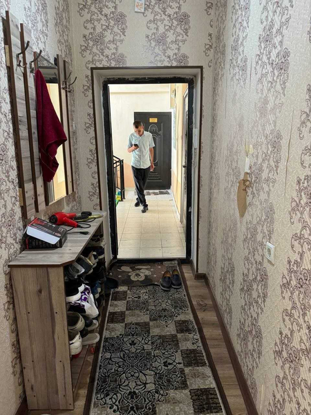 UY SOTILADI: Sergili 5A, 3/4/7 (Yo'l bo'yida, metroga yaqin)