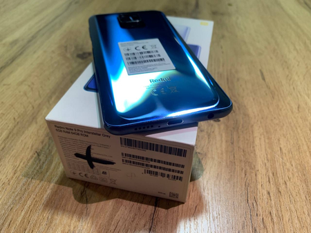 Apple iPhone XR ideal holatda
