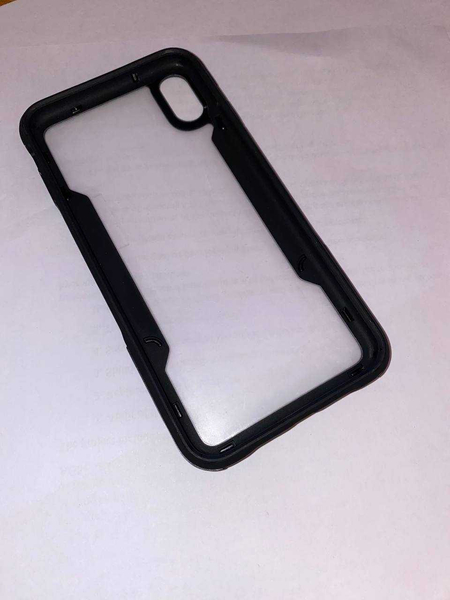 Iphone XS Max продается новый запечатанный чехол.