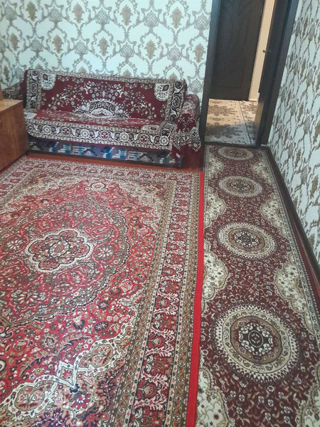 Продаётся 4-х комнатная квартира. Напротив старого завода 