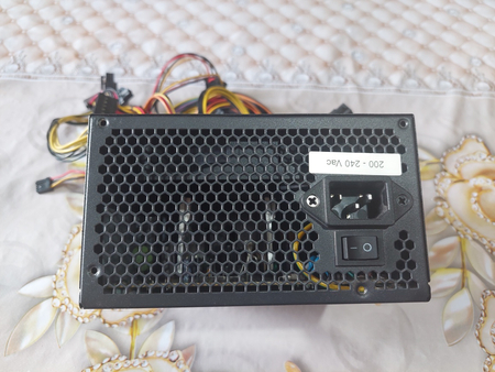 Блок питания AeroCool VX-500.