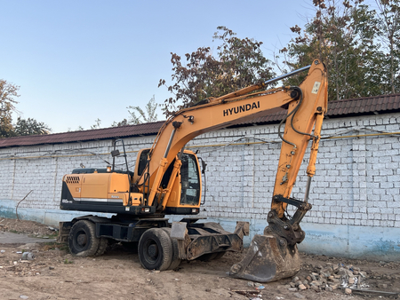 Ekskavator Hyundai  180 w 9s