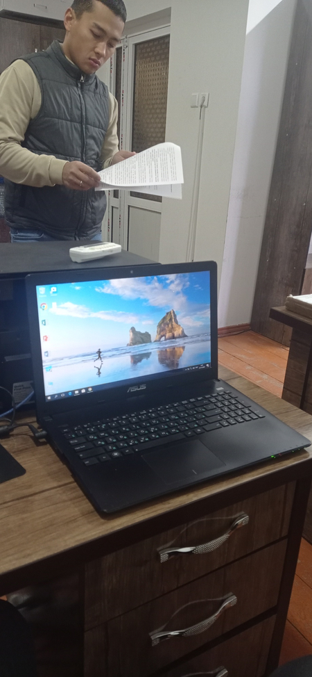 Noutbuk Asus (original firma)