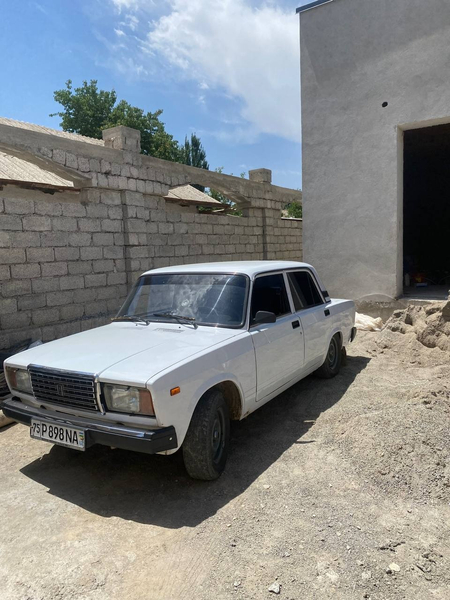 Vaz 2107 legendarniy