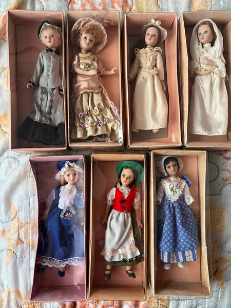 Продам фарфоровые куклы