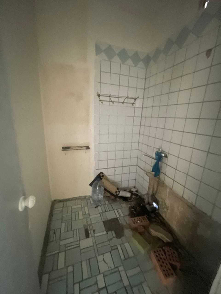 uy sotiladi chilonzor11 metro al xorazimi krukda 2 xona 5etaj 48000$
