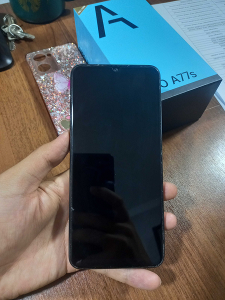 Oppo A77s smartfoni