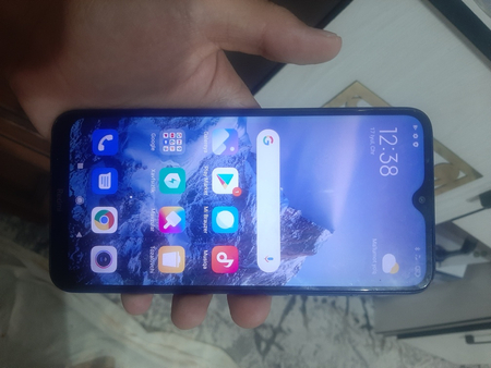 Redmi 8 sastayana yaxahi srocna sotiladi