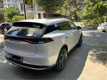ПРОДАМ BYD TANG 2022 года фул с пультом