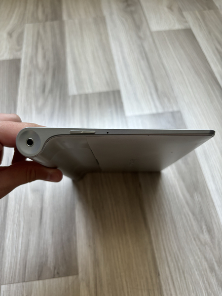 Срочно продаю планшет LENOVO