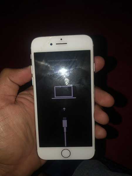 Iphone 7 sotiladi shunaqa bulib qolgan