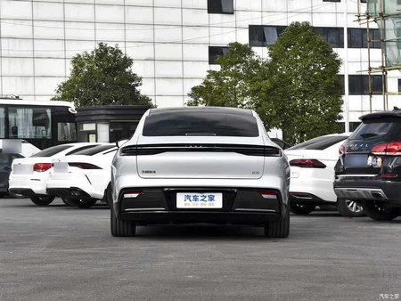 Geely Galaxy E8 (2024)