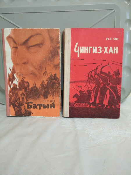Продам книги бу разные