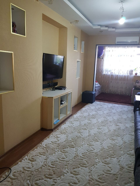 Продам свою 3/2/4 квартиру улучшенной планировки на массив куйлюк 4
