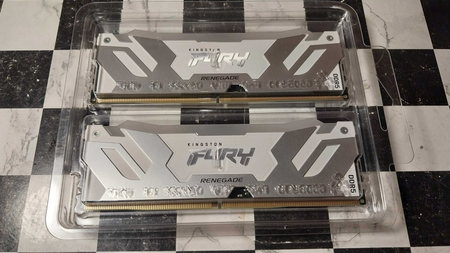Оперативная память Kingston Fury Renegade RGB 32GB DDR5 6000mt/s.