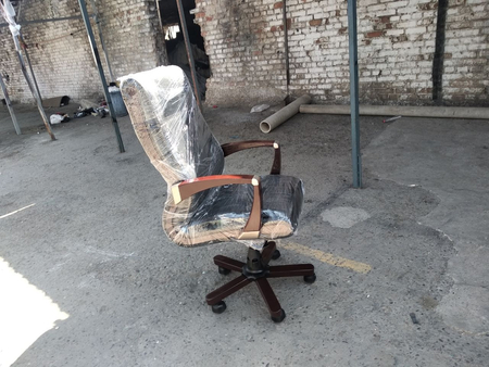 продаётся офисное кресло