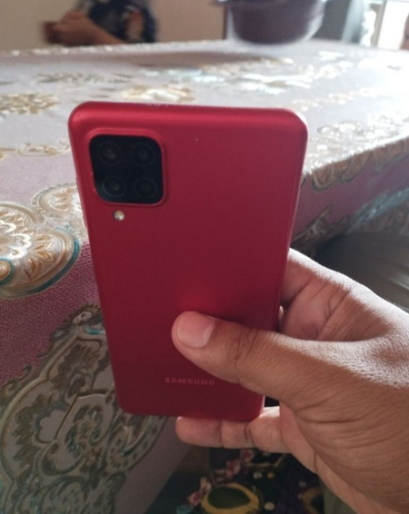 Samsuna A12 sotiladi