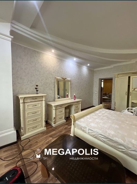 Аллея Гагарина 2/3/4 Высокопотолочка Продам