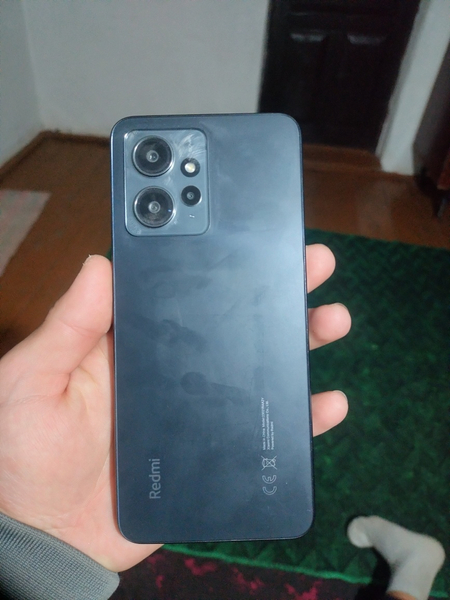 Redmi note 12 holati ideal xotira128 ram6+2 ozgina kelshtirib beramiz