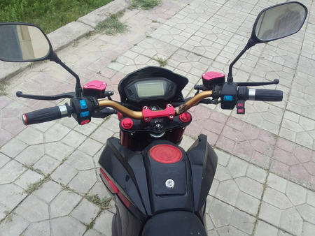 Skuter sotiladi.