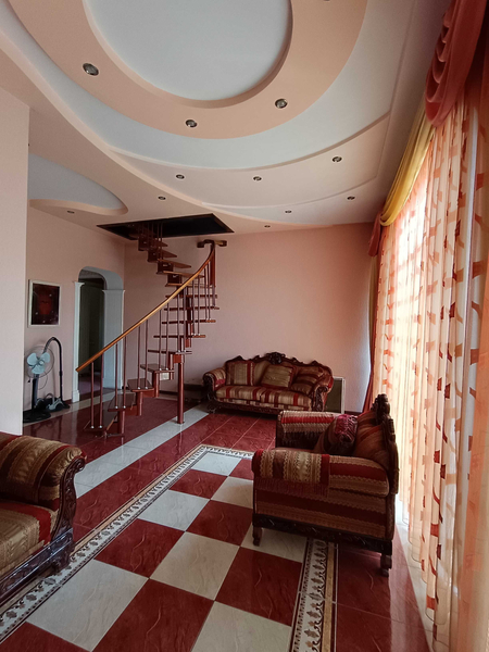 Продается дом Никитина 3.7 соток 600м²