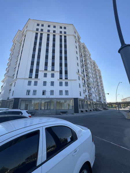 Yakkasaroy navastroyka 3xona 73kv 8etaj srochni sotladi