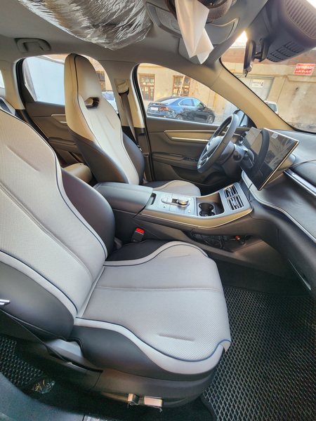 BYD chazor flagship