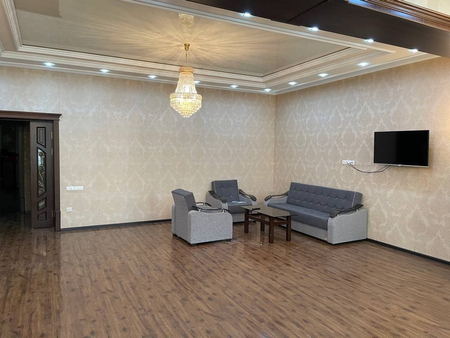 Сдаётся ул. Шото Руставели 4комн. 180м2.