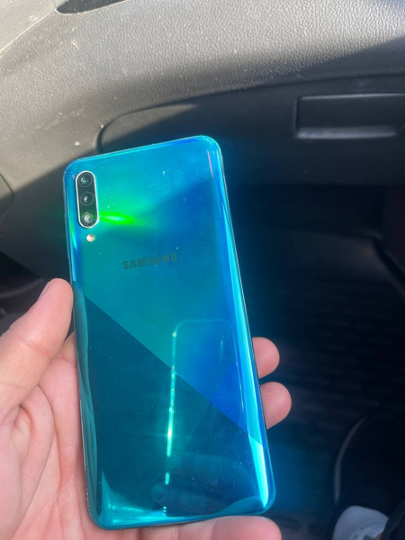 Samsung A30s 4/64Gb  xolati urta