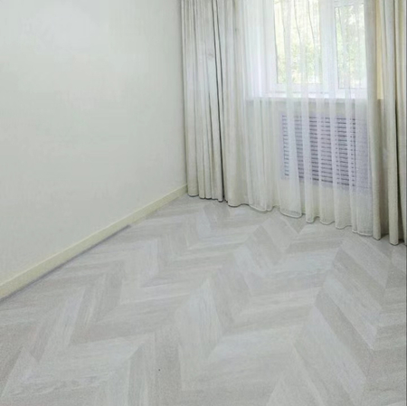 Продается 4/2/4 ц4