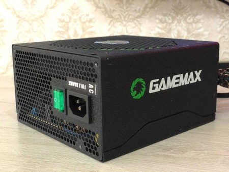 Gamemax GM-700 700W 80+ Bronze Полумодульный Пломба Есть