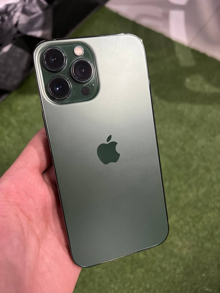 Продаю iPhone 13 Pro Max (256 ГБ, зелёный, регион США)