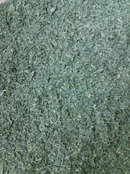 Сушенная  зелень разная