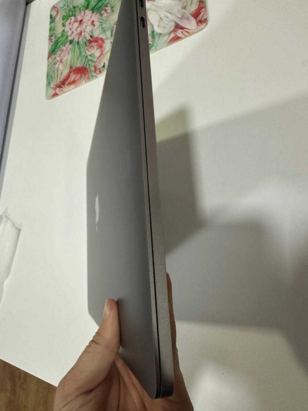 Macbook 16GB DDR4 Core i7 2.2GHz inch 15 late 2018