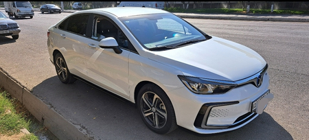 Электромобиль BAIC