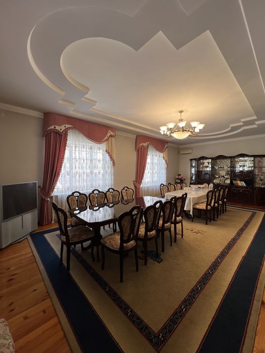 Продаётся В долг дороги дом.