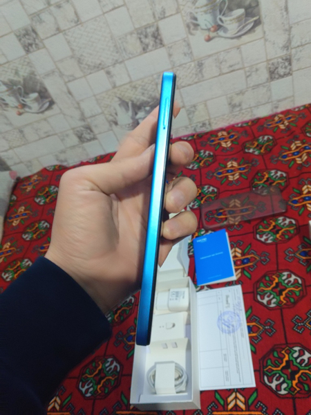 Tecno spark 10 128gb +8gb ram
