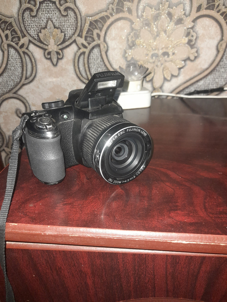 Фотоапарат прафисаналний. Фужифилим