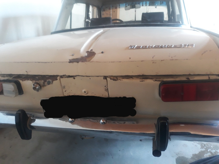 Moskvich sotiladi.